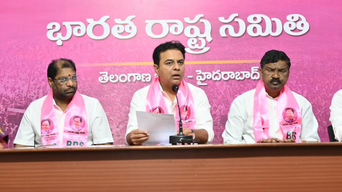 Govt. deceiving Singareni workers in sharing profit as bonus: KTR - The Hindu